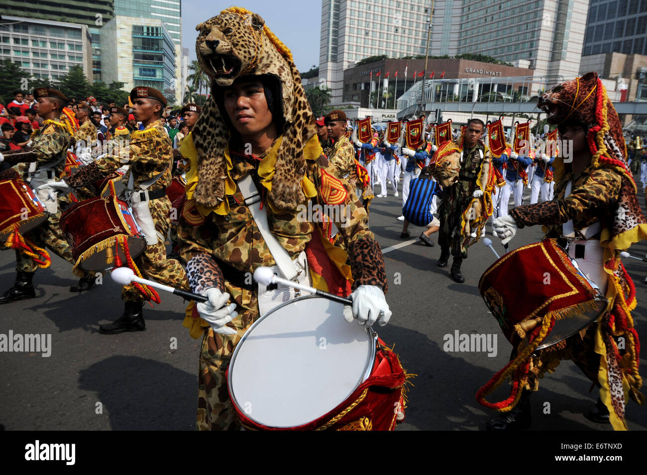 Jakarta, Indonesia. 31st Aug, 2014. Members of Indonesian military ...