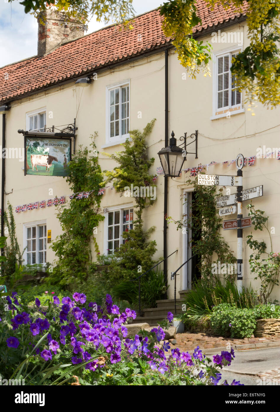 The Durham Ox Inn, in the village of Crayke, North Yorkshire, England ...