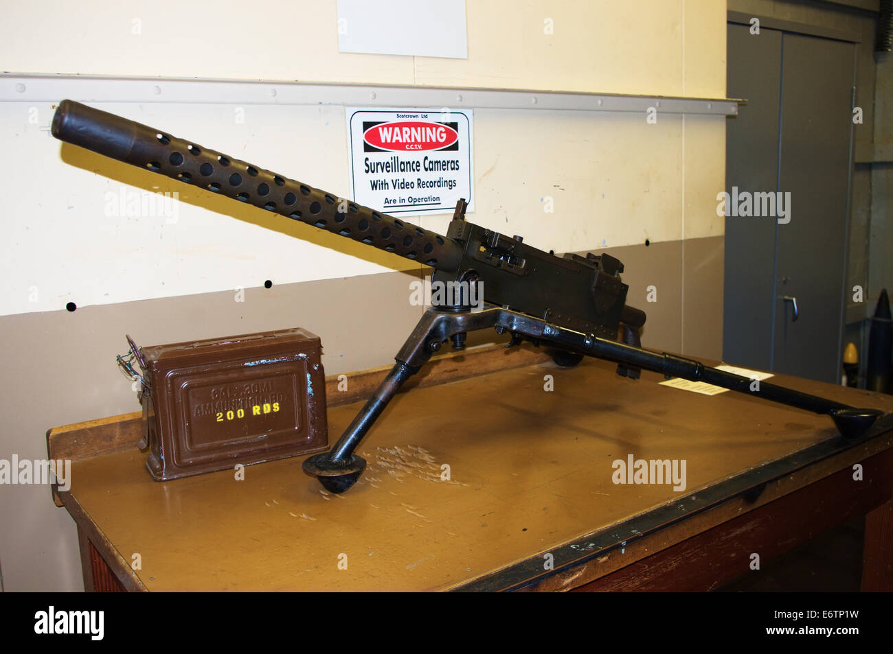 world war two gun, in museum of Scotland Stock Photo - Alamy