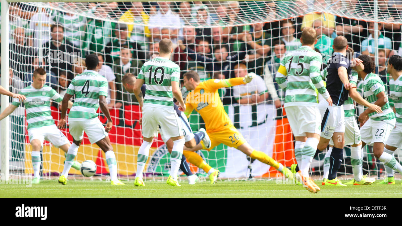 Scottish professional football league hi-res stock photography and ...