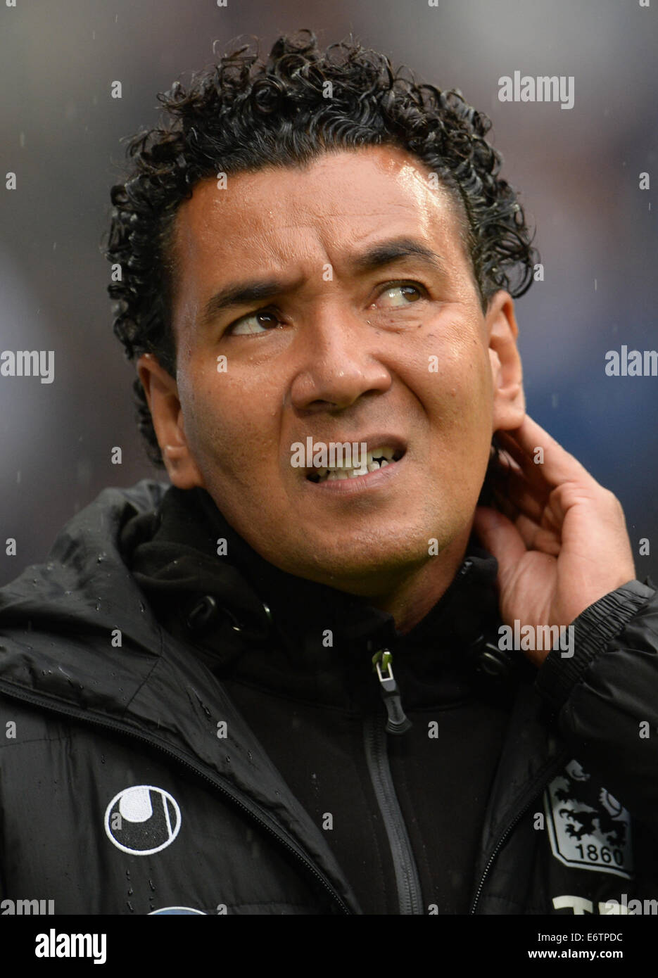 Captured attention hi-res stock photography and images - Alamy