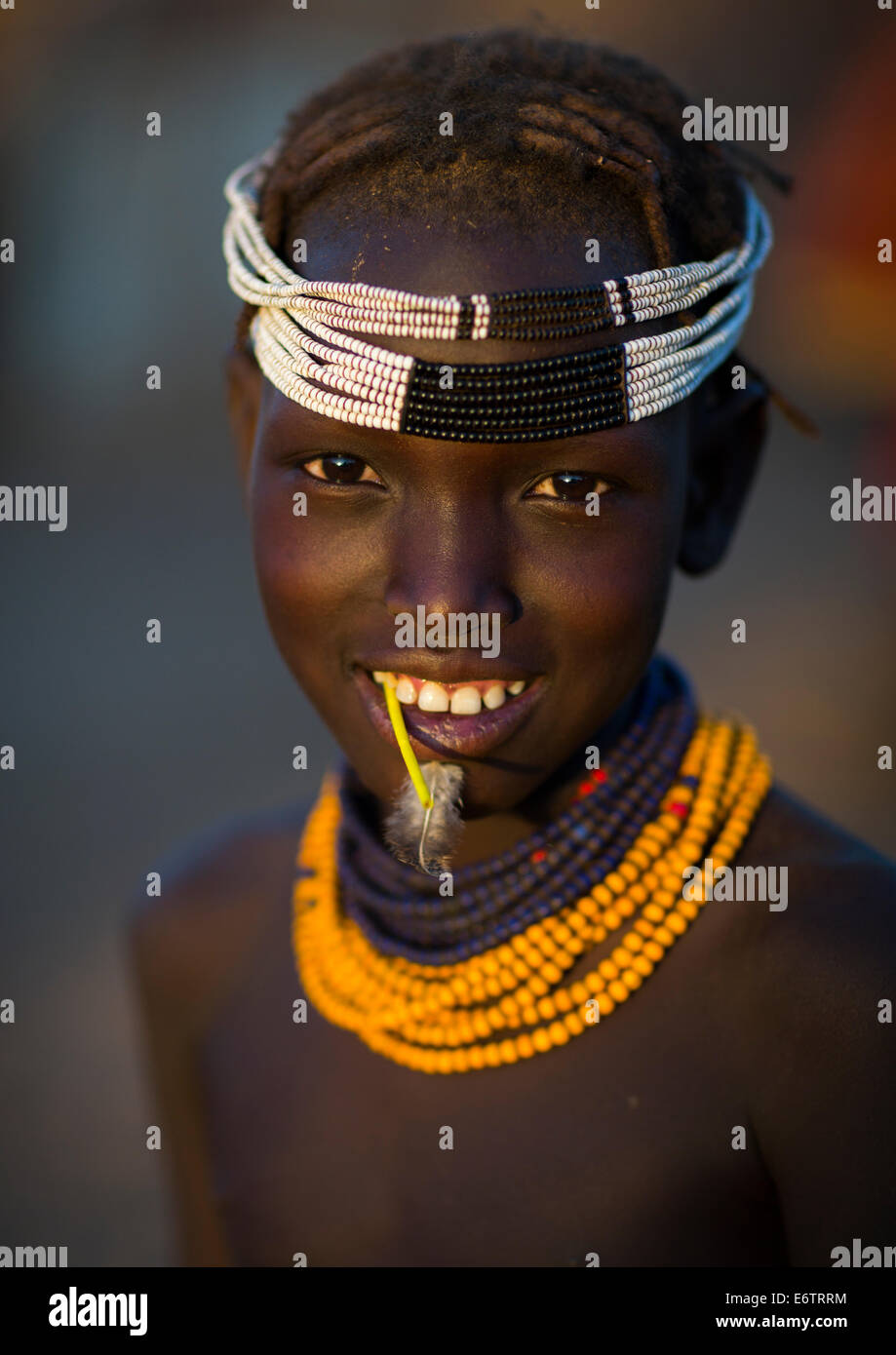 Dassanech girls hi-res stock photography and images - Alamy