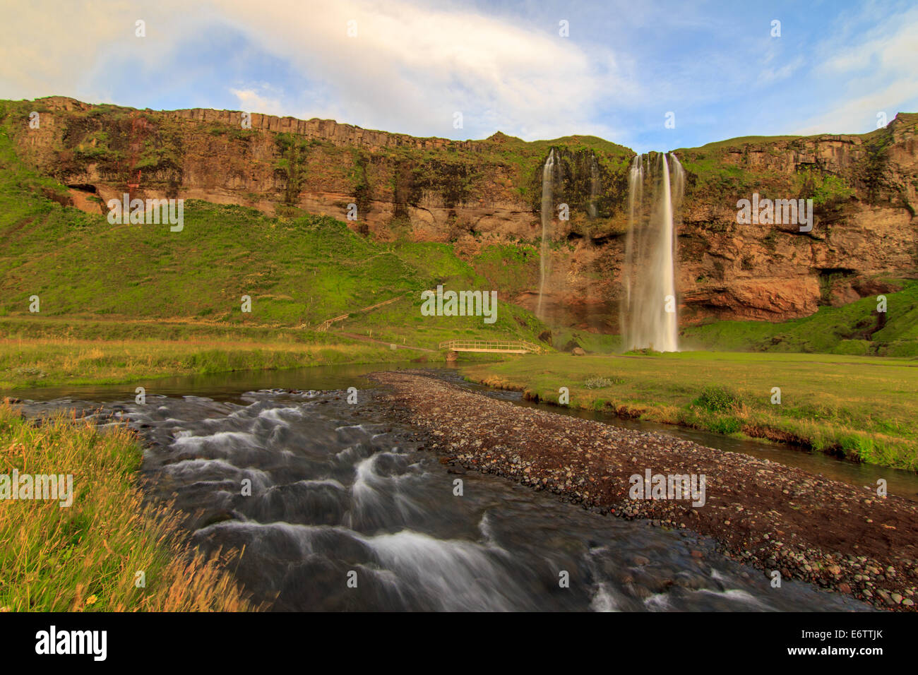 Waterfall iceland skógafoss cascade hi-res stock photography and images ...