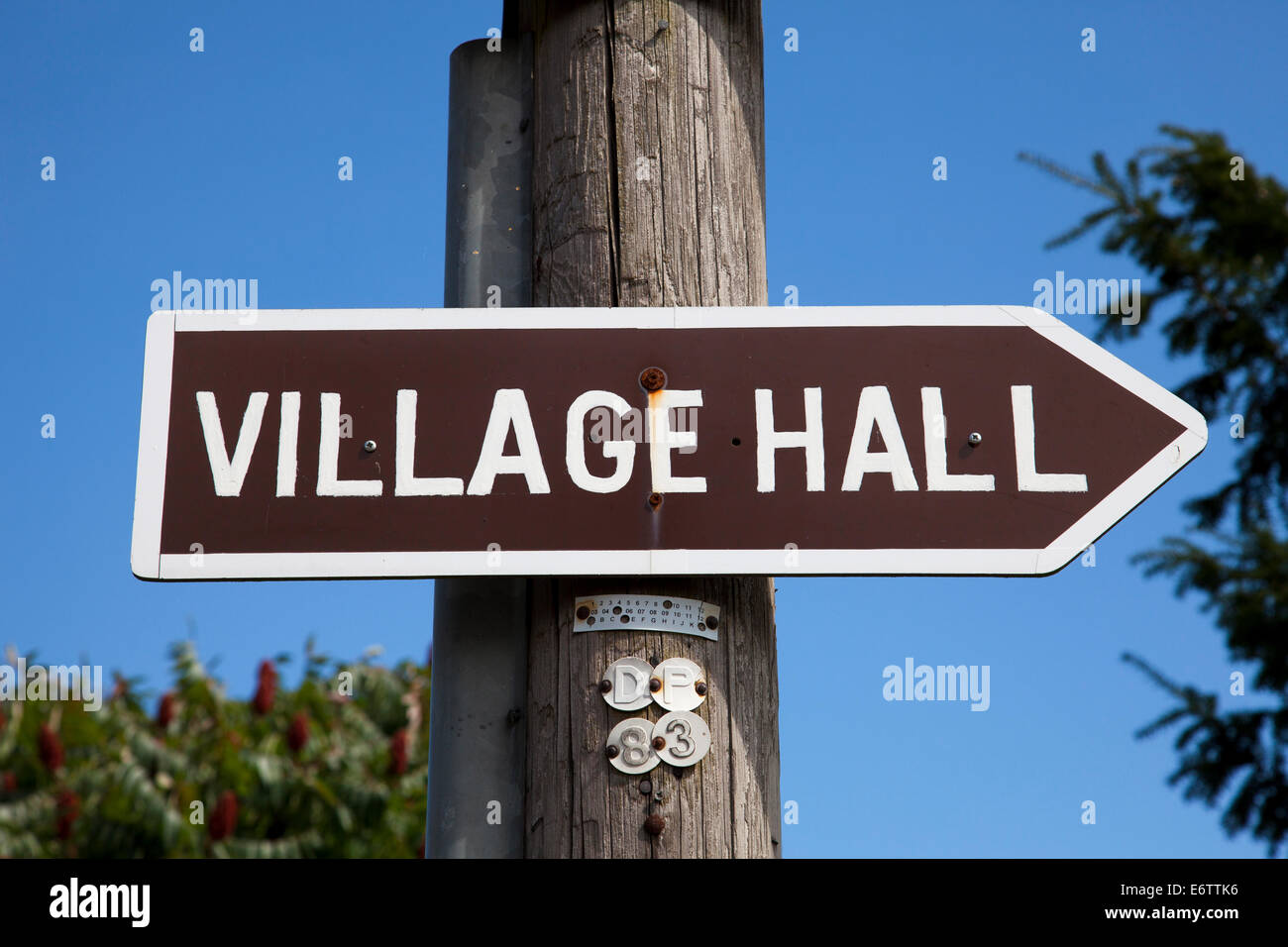 Village hall sign hi-res stock photography and images - Alamy