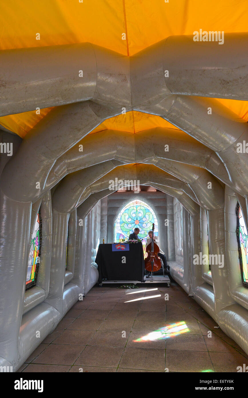 Hayward gallery inside hi-res stock photography and images - Alamy