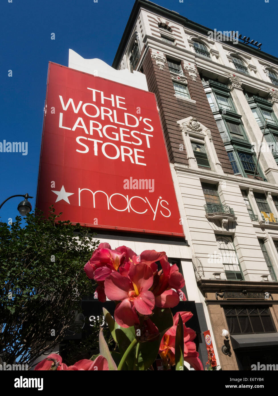 R. H. Macy & Company Flagship Store, NYC Stock Photo - Alamy