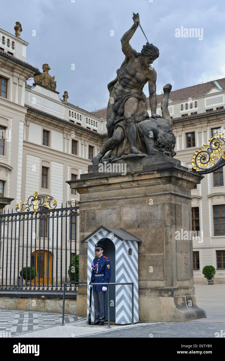 Sentry guard hi-res stock photography and images - Alamy