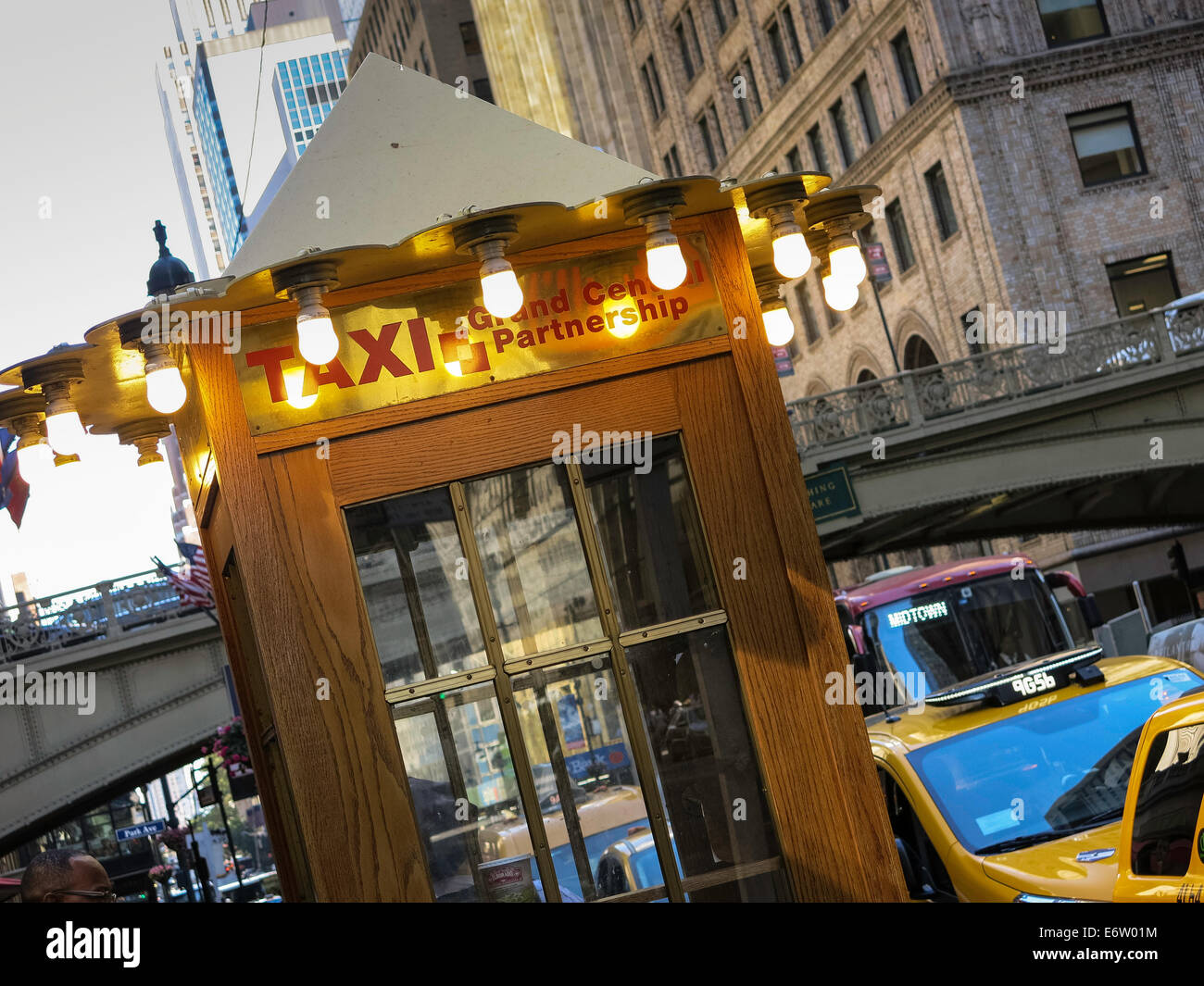 Windows stand hi-res stock photography and images - Alamy