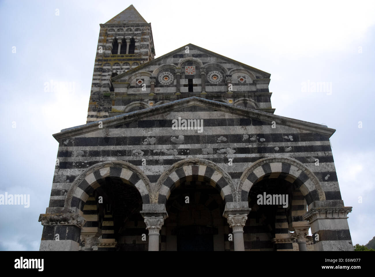 Famous medieval romanesque architecture hi-res stock photography and ...