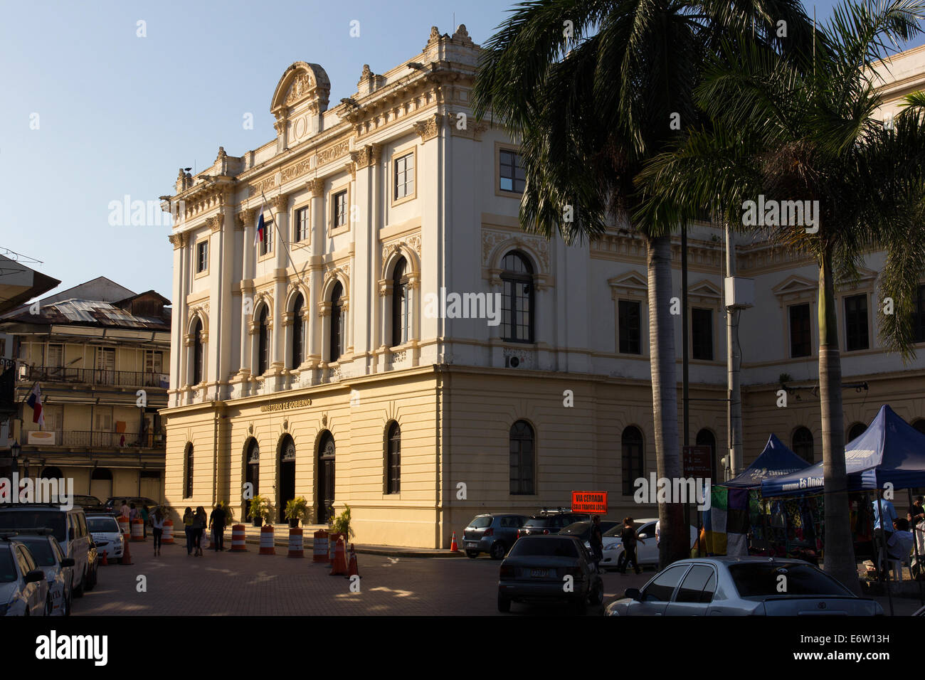 Restored government building hi-res stock photography and images - Alamy