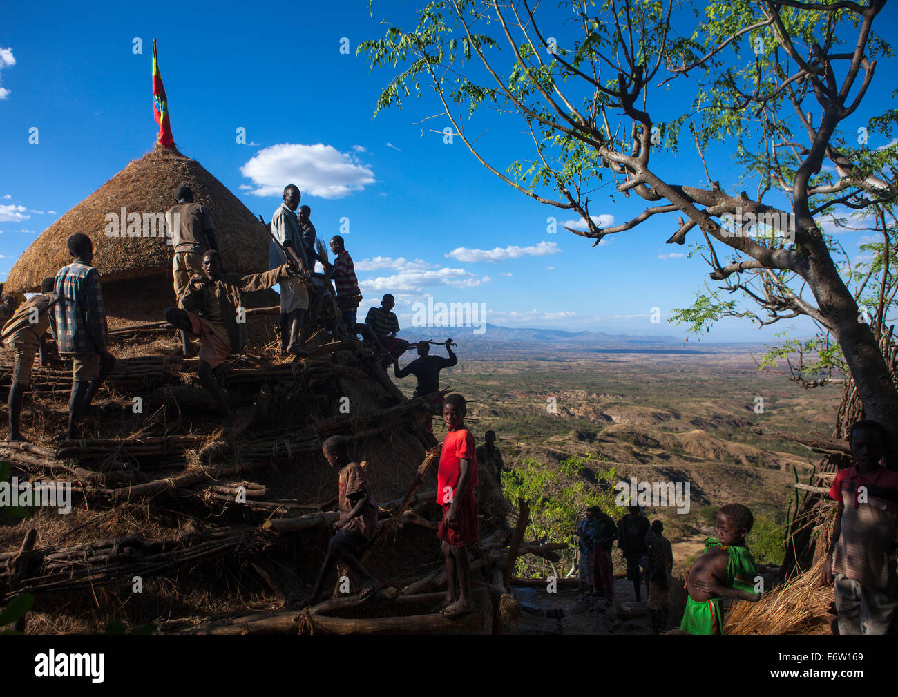 Konso Tribe Men Building A Mora, The Common House, Konso Village, Omo ...