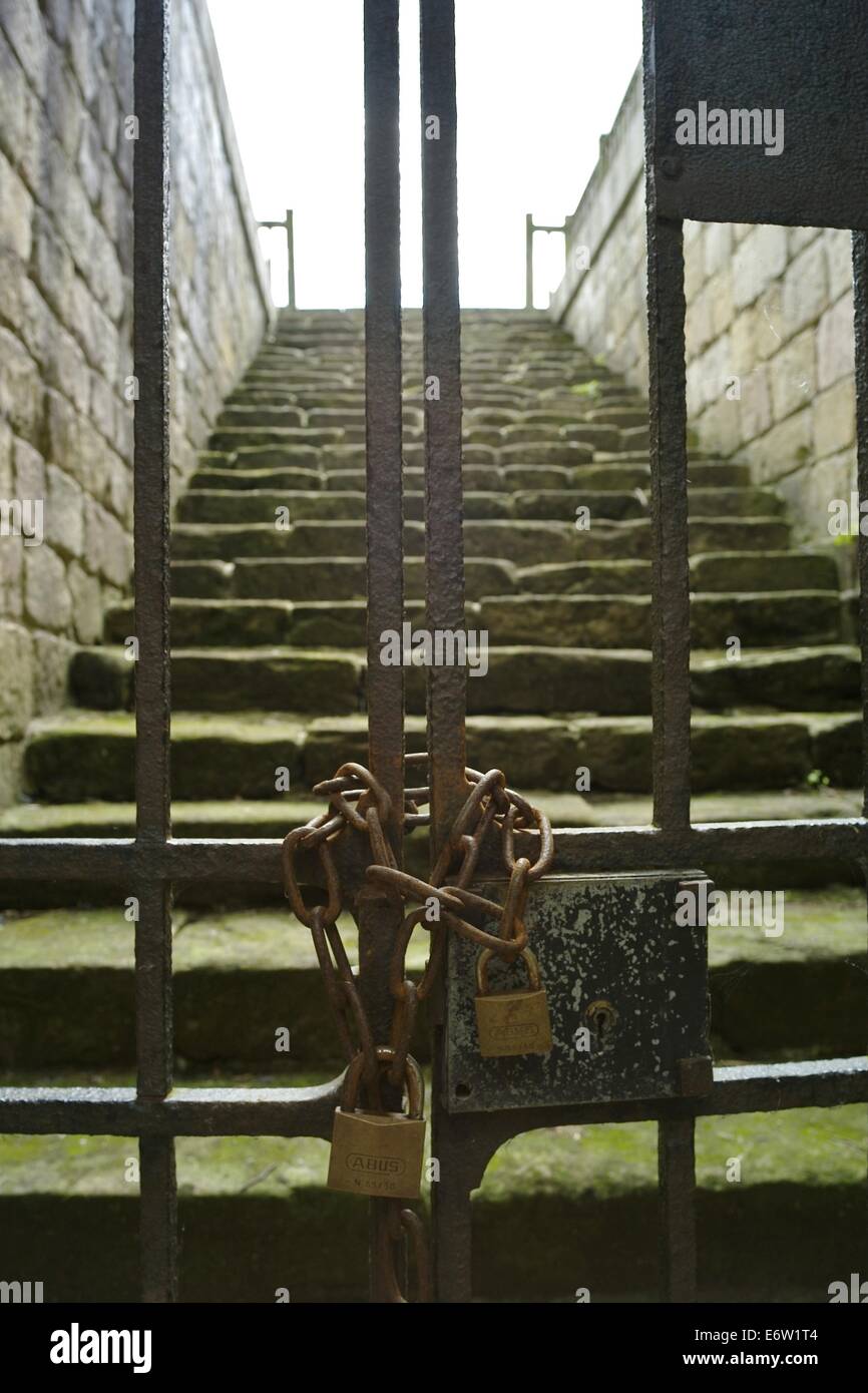 Uneven steps hi-res stock photography and images - Alamy