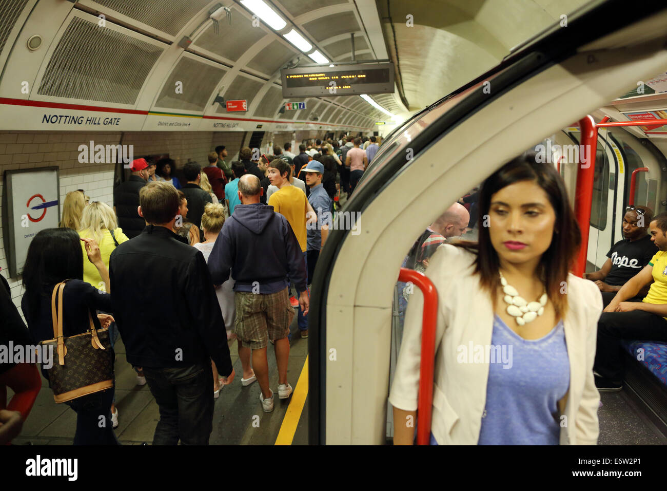 People on The London Underground in London Photo : Pixstory / alamy ...