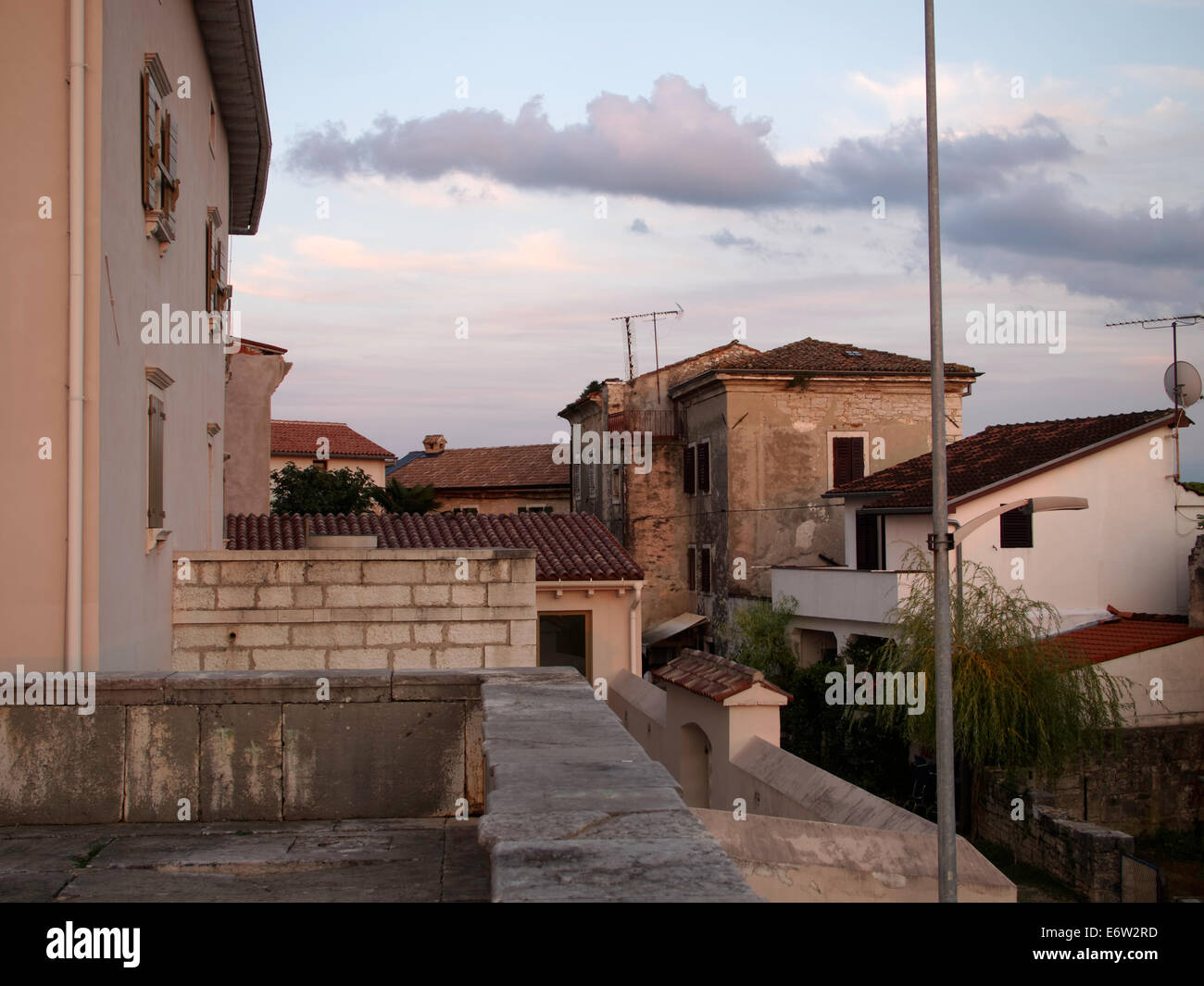 Sunset view traditional houses hi-res stock photography and images - Alamy