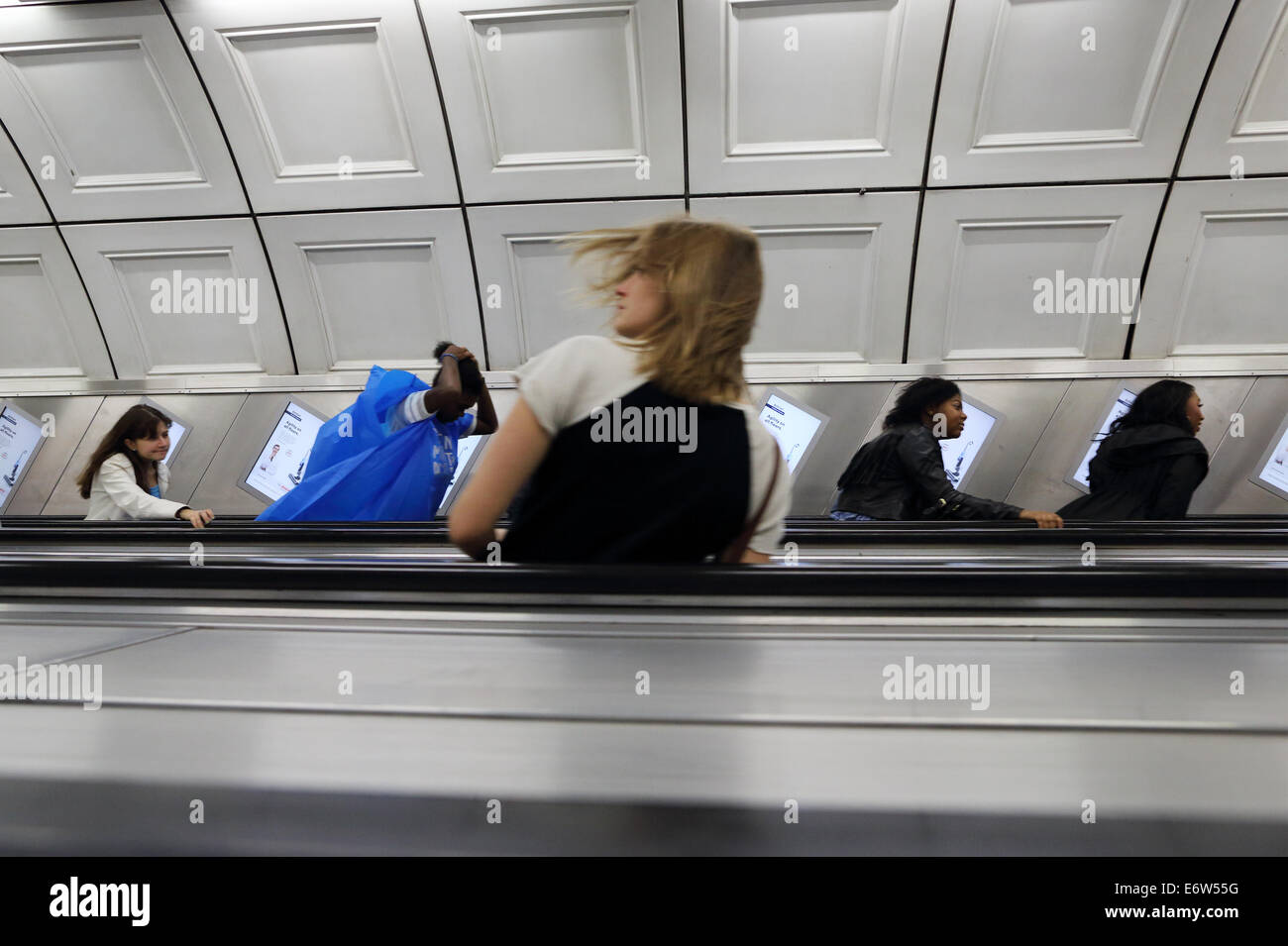 People on The London Underground in London Photo : Pixstory / alamy ...