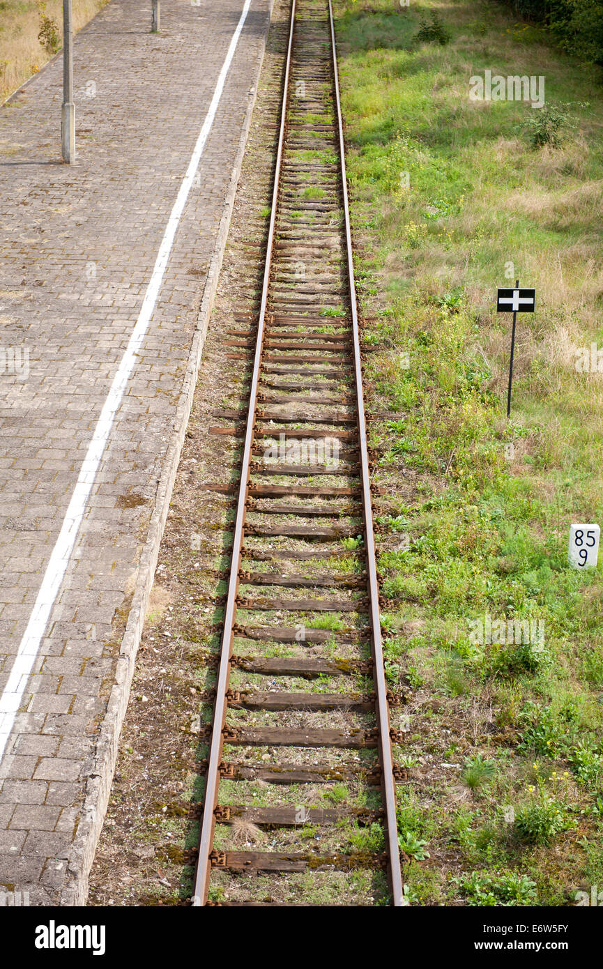 Train railway tracks hi-res stock photography and images - Alamy