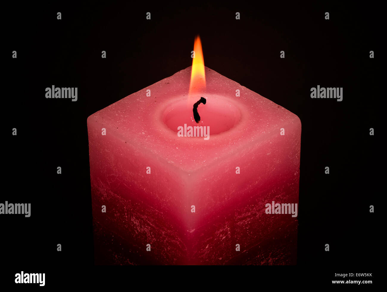 Single red candle hi-res stock photography and images - Alamy