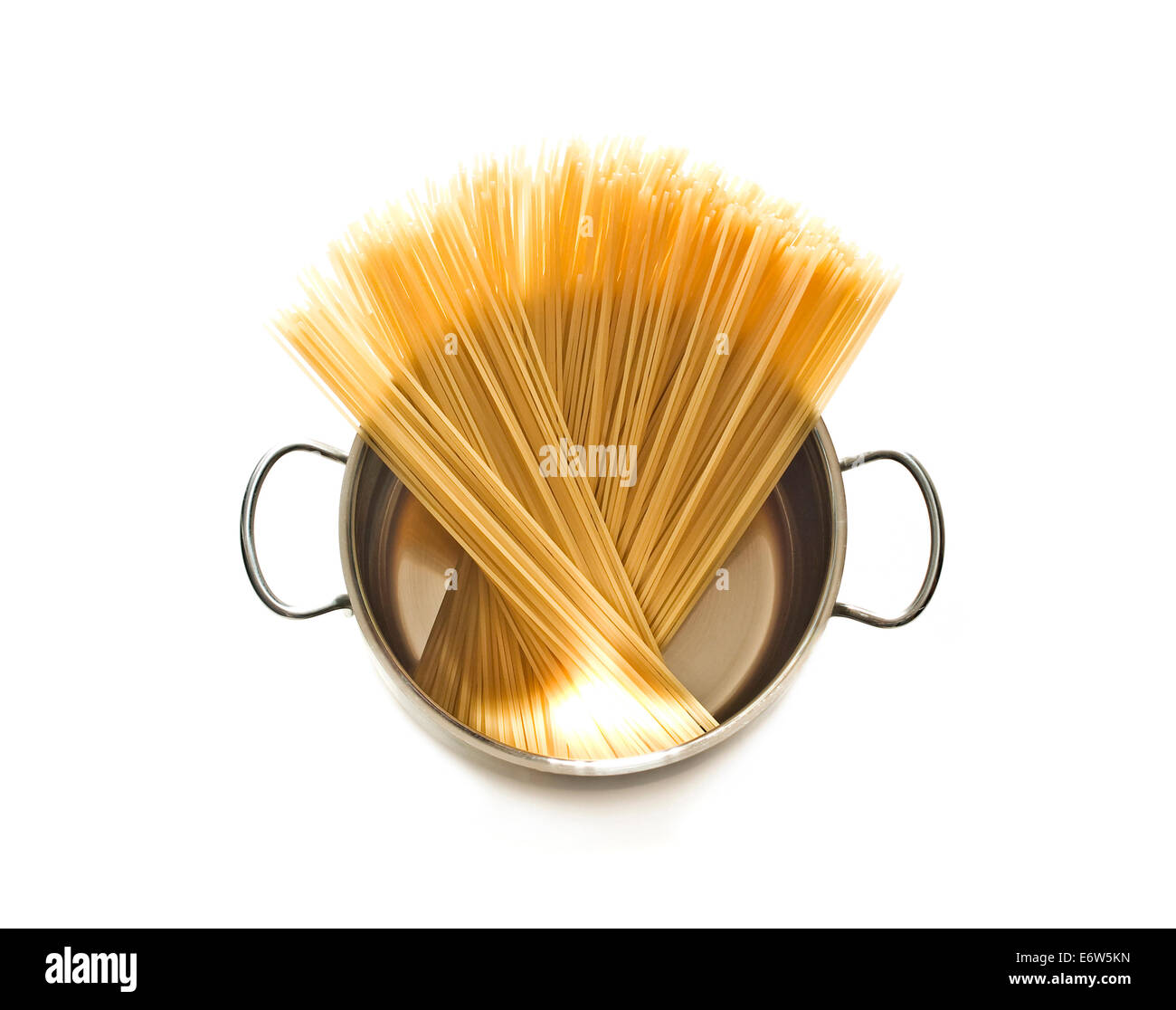 raw macaroni in pot Stock Photo - Alamy