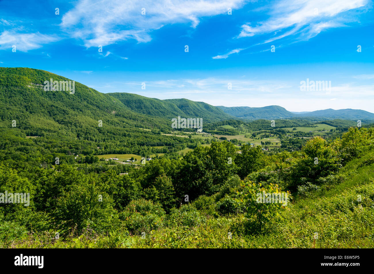 View of the beautiful Powell River Valley in Virginia Stock Photo - Alamy