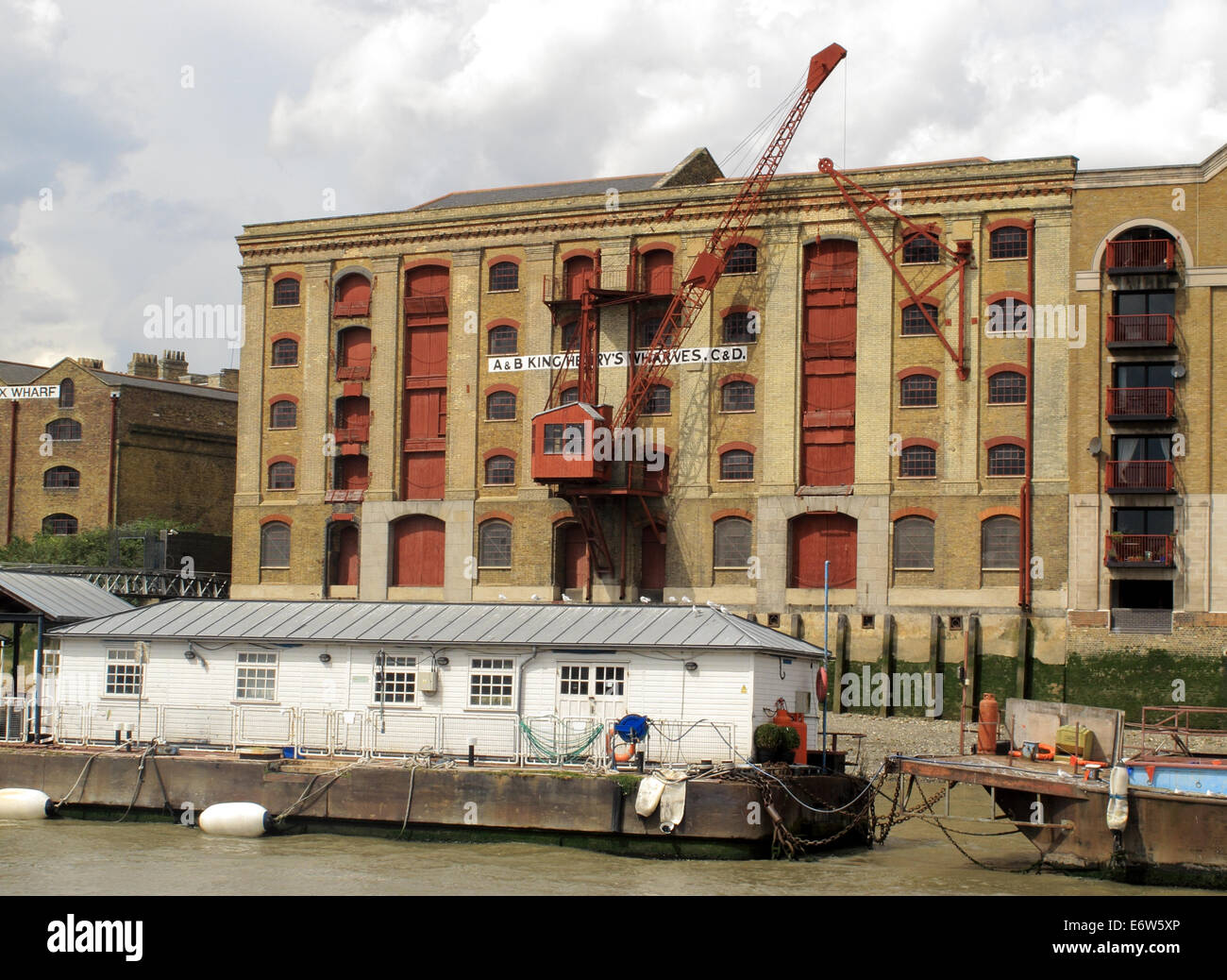 Old dockside hi-res stock photography and images - Alamy