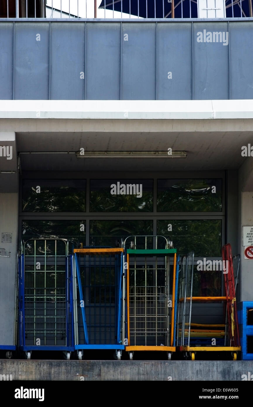 Delivery ramp hi-res stock photography and images - Alamy