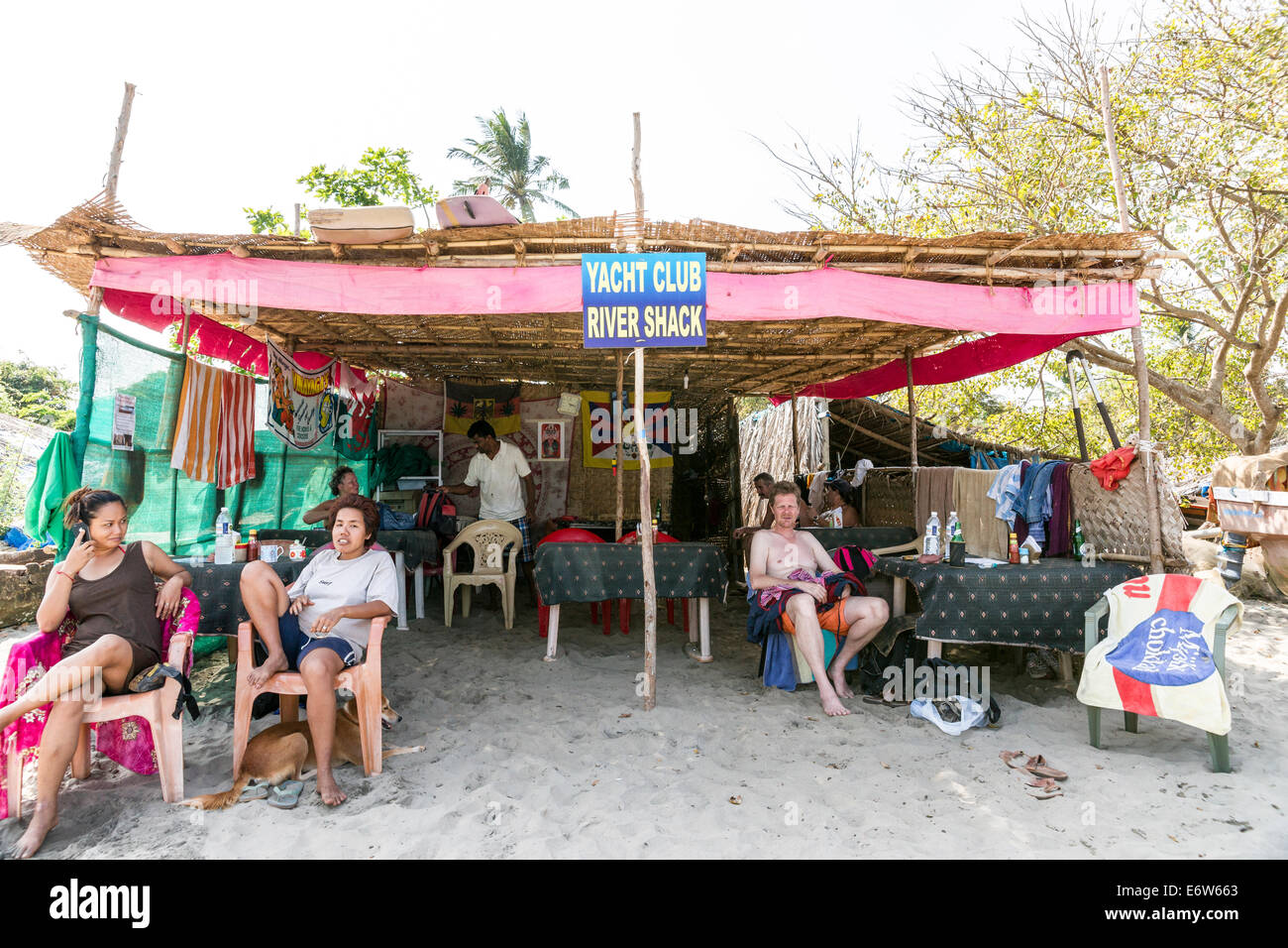 Morjim beach shack hi-res stock photography and images - Alamy