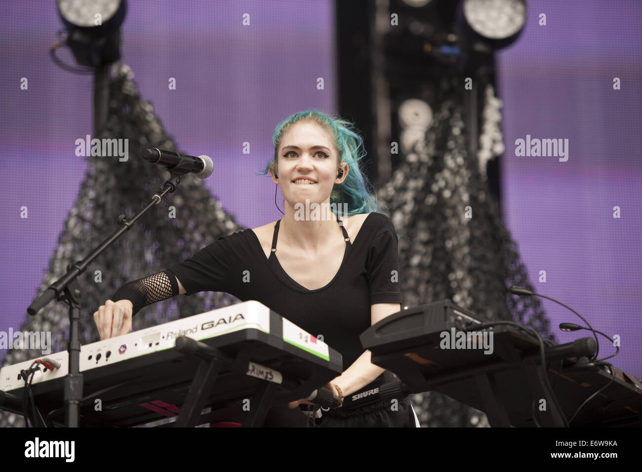 Grimes singer hi-res stock photography and images - Alamy