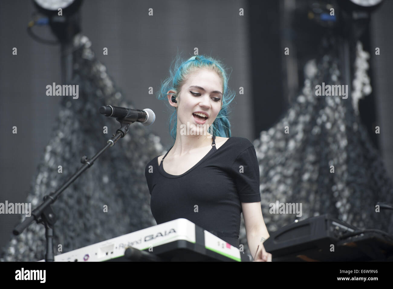 Grimes singer hi-res stock photography and images - Alamy