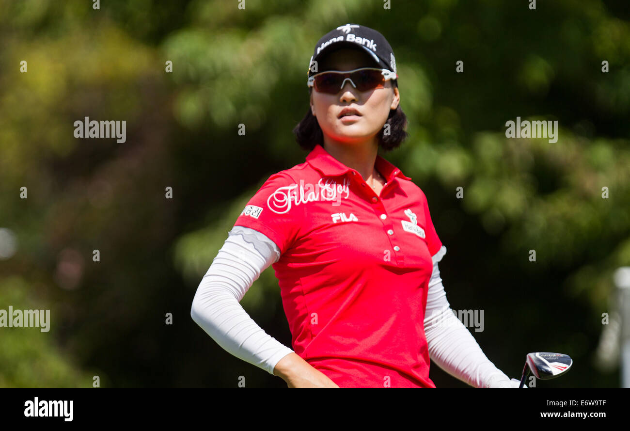 So yeon ryu hi-res stock photography and images - Alamy