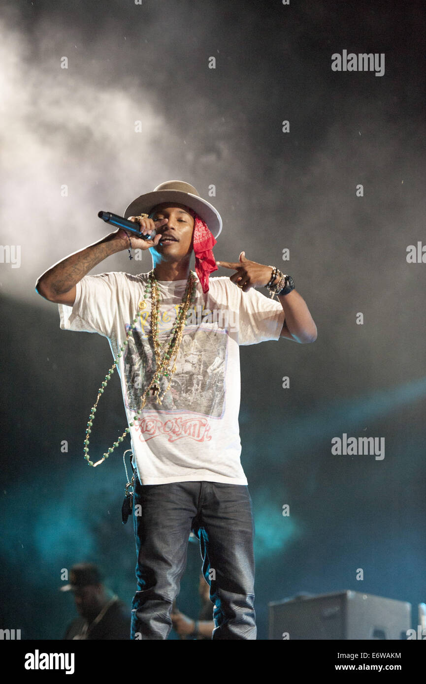 2014 pharrell williams 033 hi-res stock photography and images - Alamy