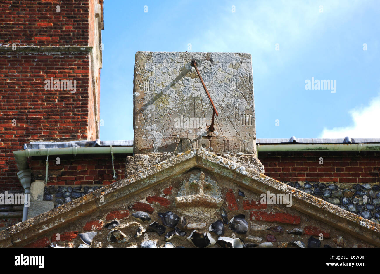 Sundial south hi-res stock photography and images - Alamy