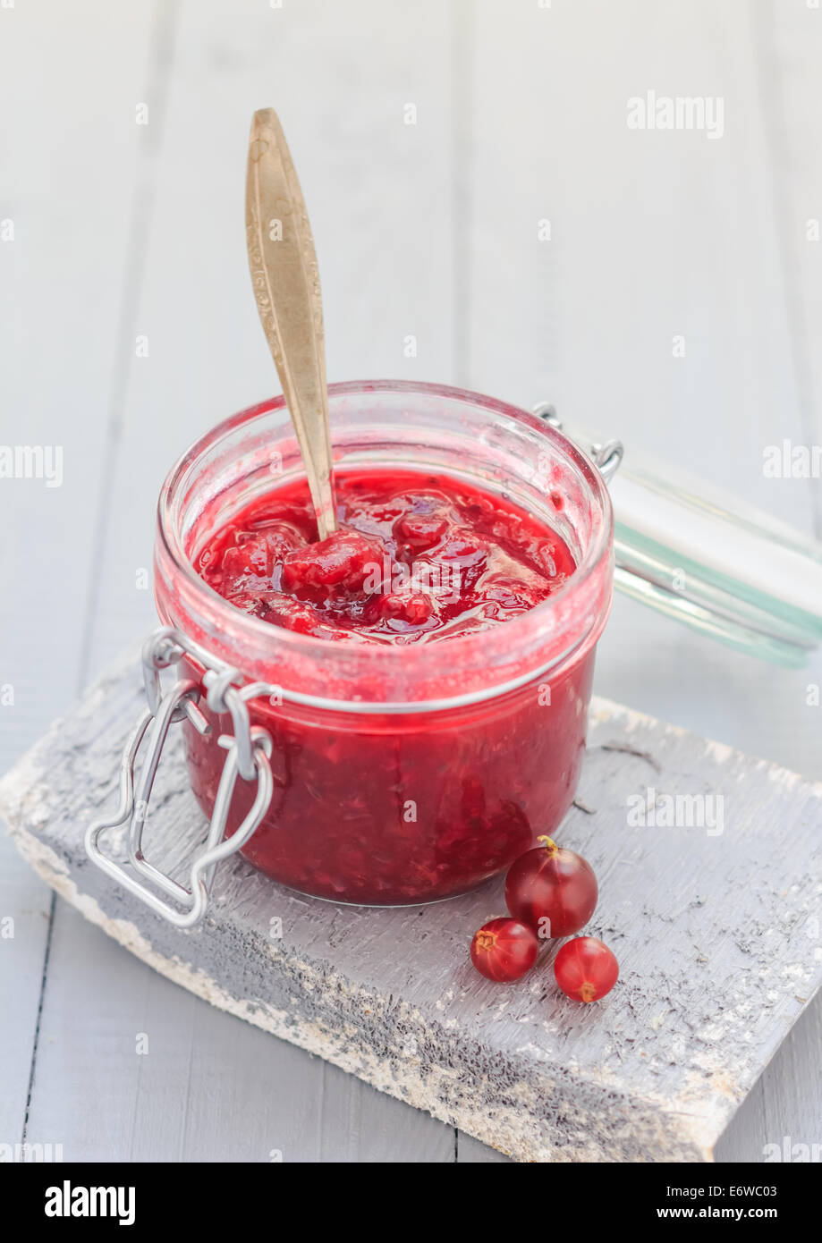 Open jar of jam hi-res stock photography and images - Alamy