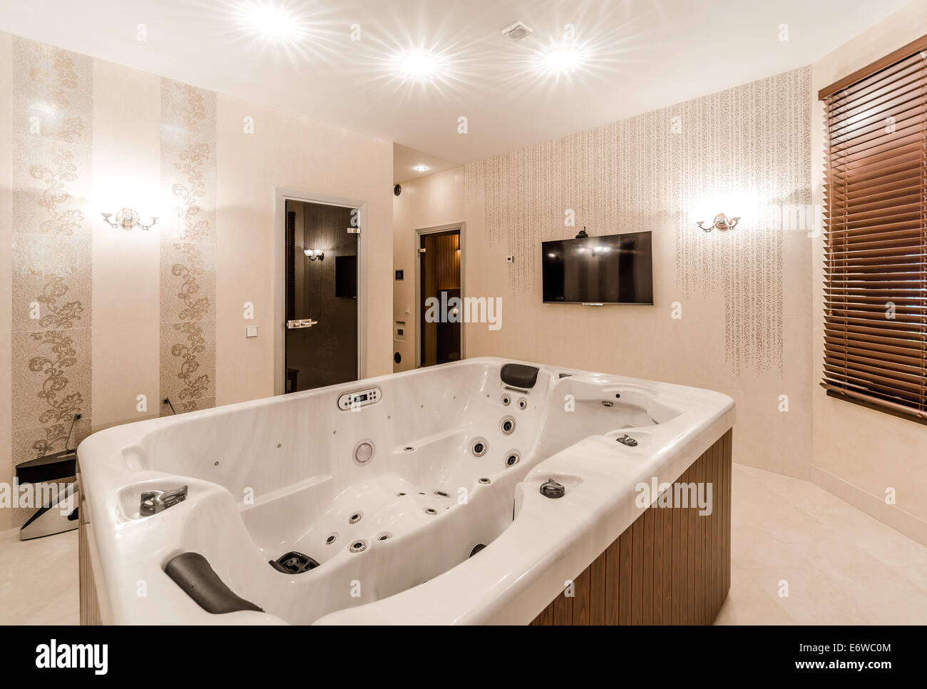 Bathroom jacuzzi hi-res stock photography and images - Alamy