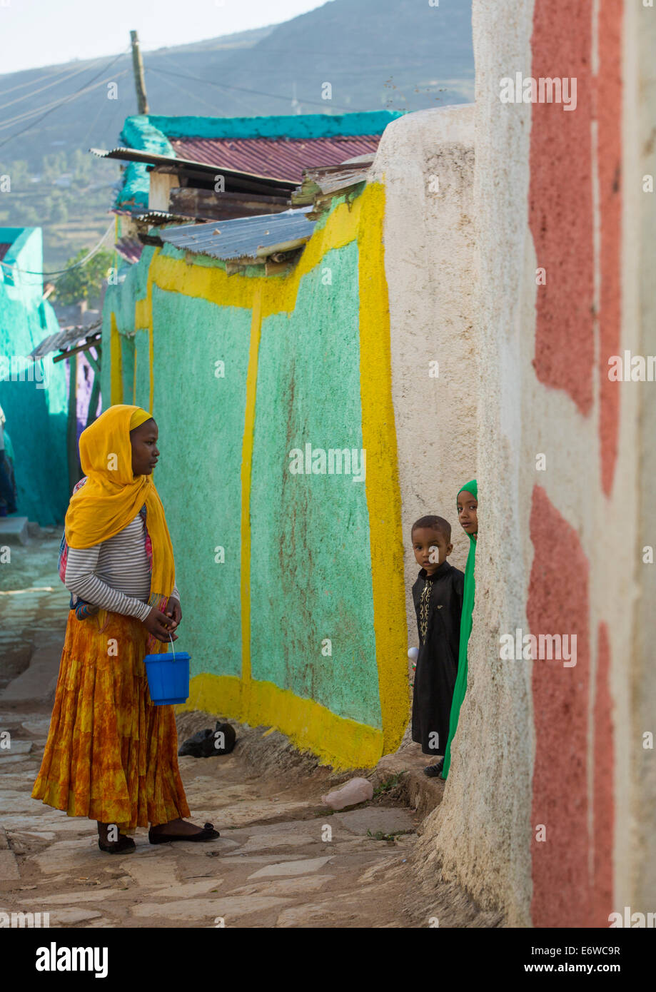 Harari people in street old hi-res stock photography and images - Alamy