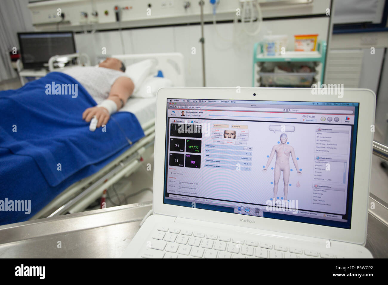 Medical patient simulator hi-res stock photography and images - Alamy