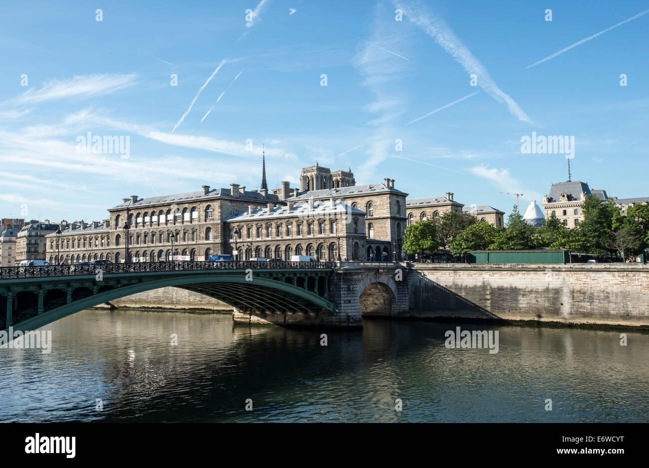 Bridge over the Seine River Stock Photo - Alamy
