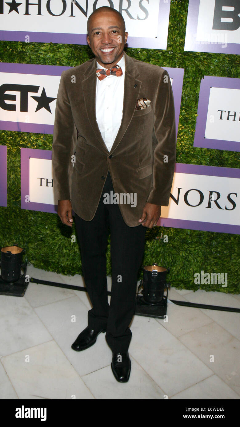 BET Honors 2014: Debra Lee Pre-Dinner - Arrivals Featuring: Kevin Liles ...