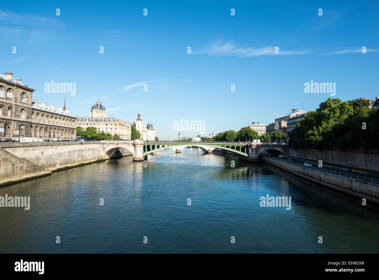Bridge over the Seine River Stock Photo - Alamy