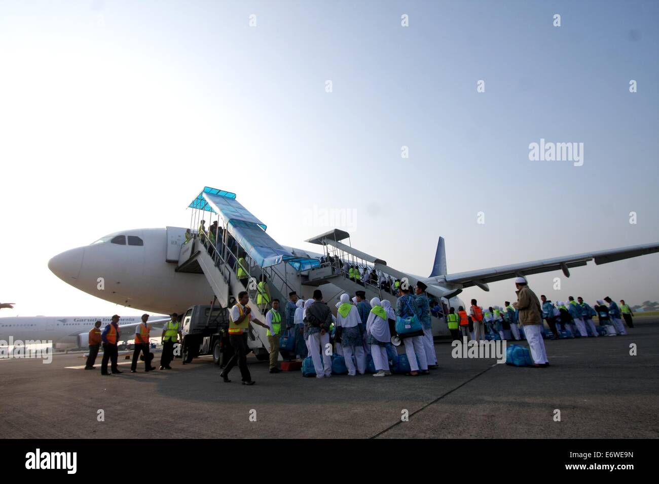 First garuda airplane hi-res stock photography and images - Alamy