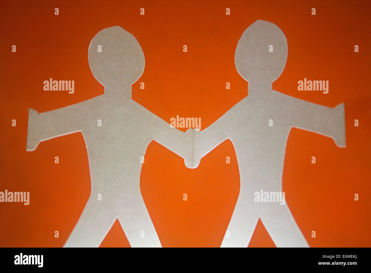 Paper men hi-res stock photography and images - Alamy