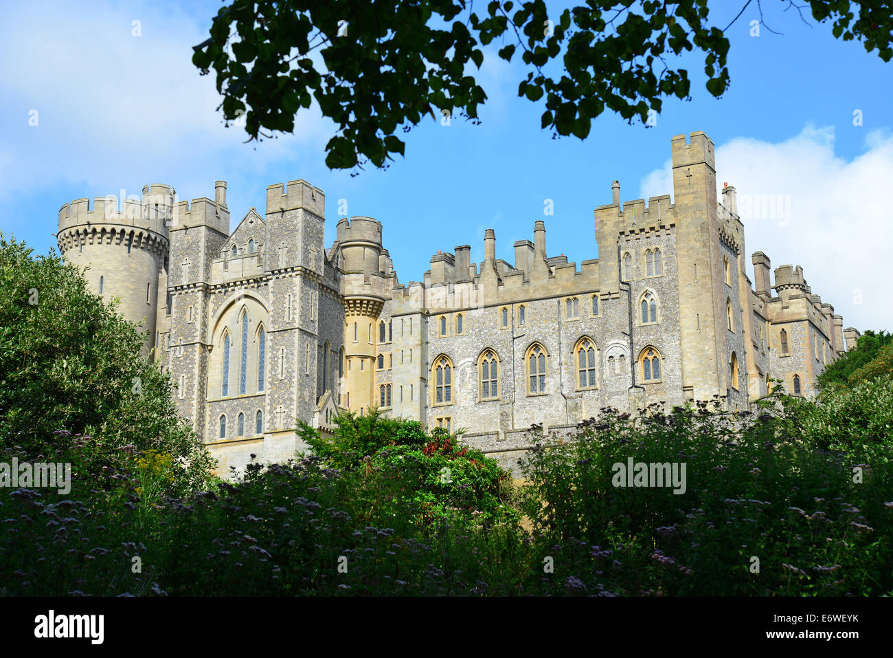 Medieval castle england west sussex hi-res stock photography and images ...