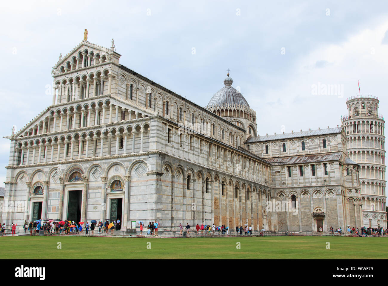 Monument basilica di santa maria assunta hi-res stock photography and ...