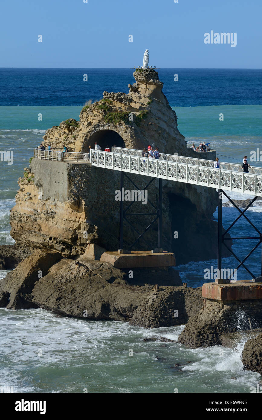 Resort verticale hi-res stock photography and images - Alamy