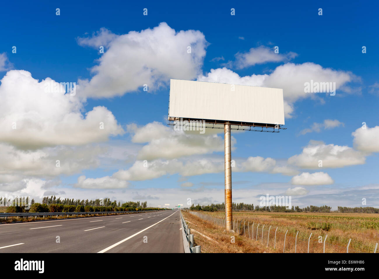 Highway sign board hi-res stock photography and images - Alamy