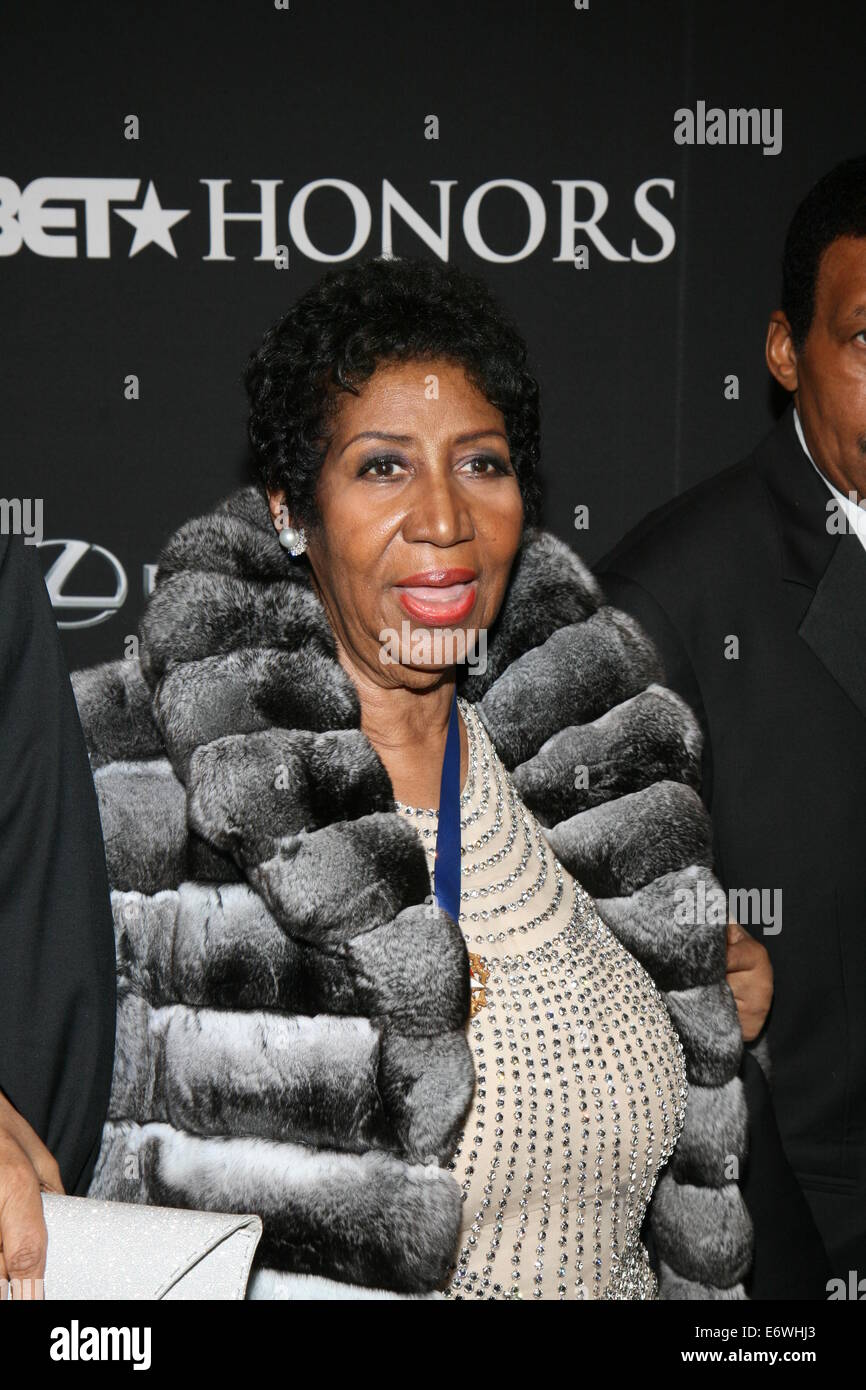 The BET Honors 2014 Hosted by Wayne Brady Honoring Aretha Franklin ...