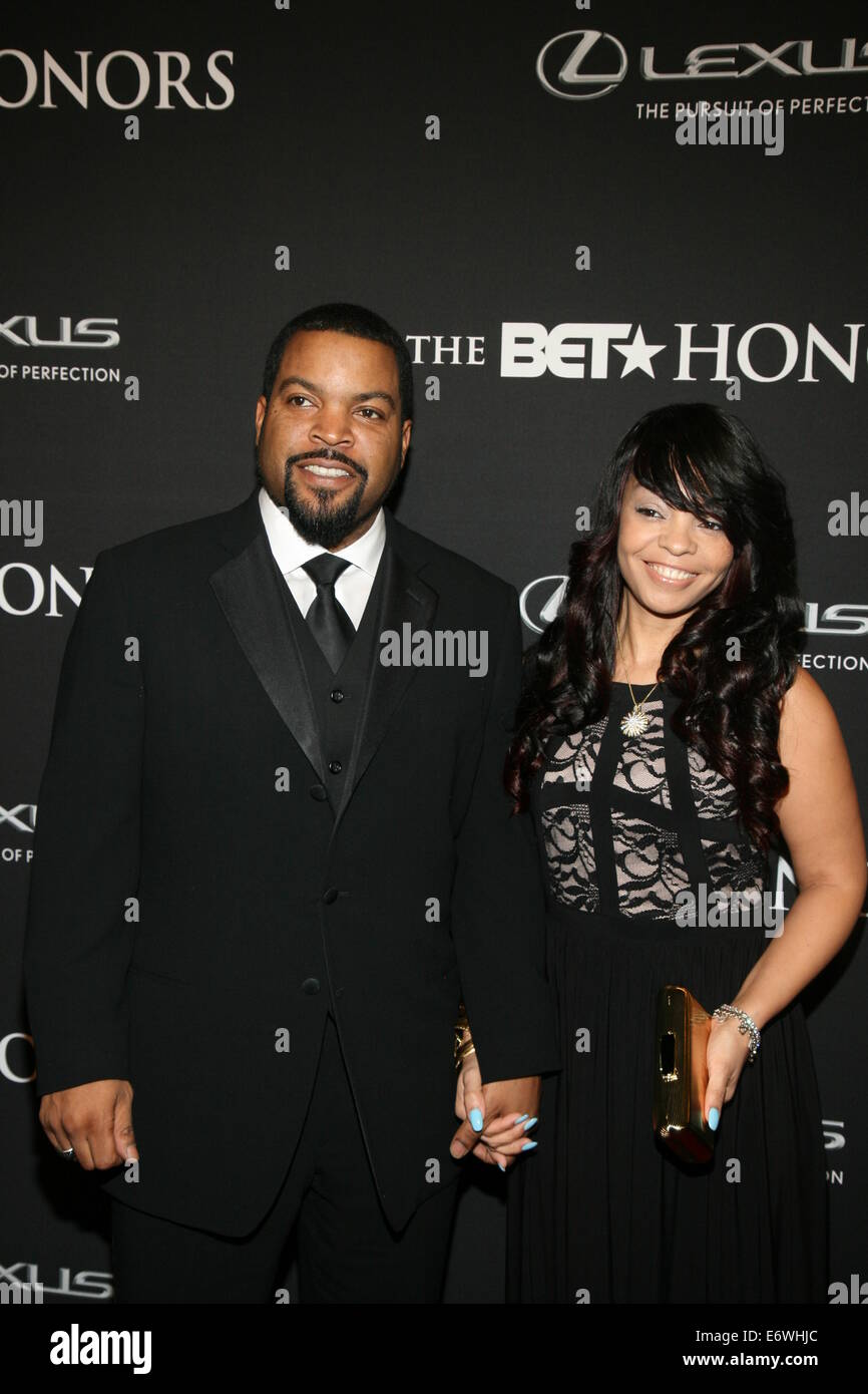 The BET Honors 2014 Hosted by Wayne Brady Honoring Aretha Franklin ...
