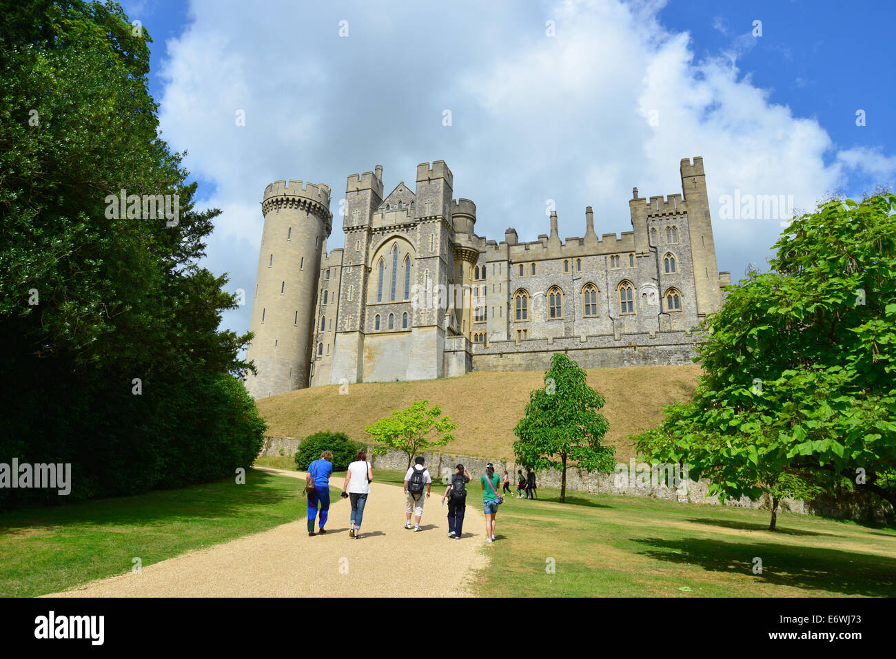 Medieval castle england west sussex hi-res stock photography and images ...