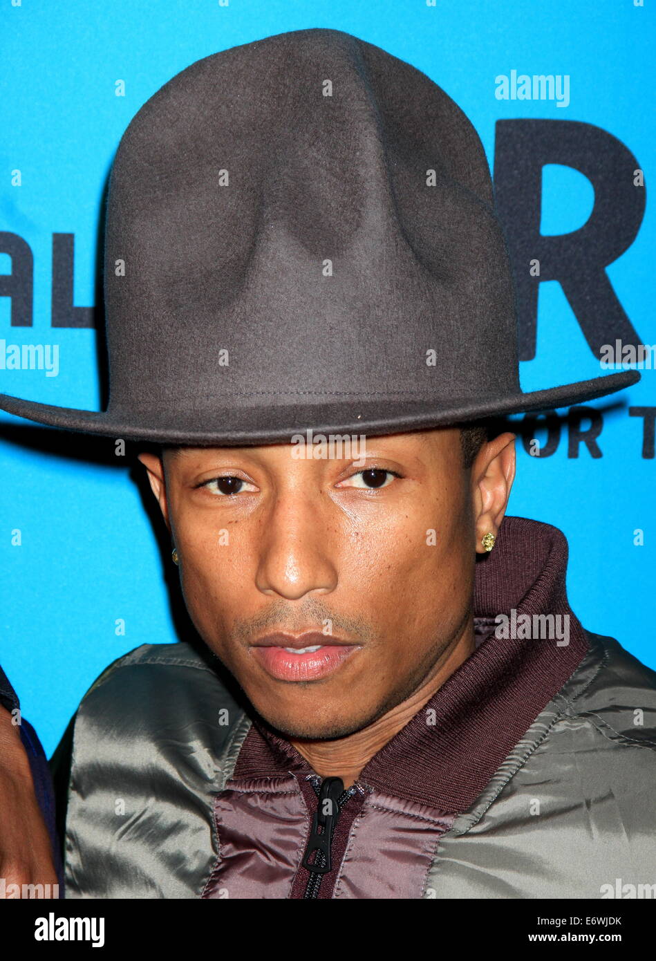 Bionic yarn hi-res stock photography and images - Alamy