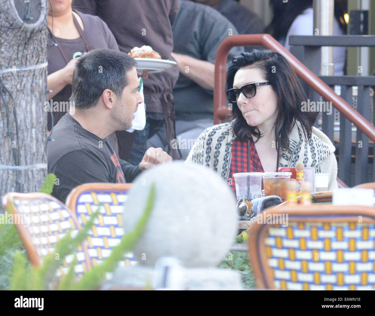 Laura Prepon drove to a restaurant where she met a mystery man for ...