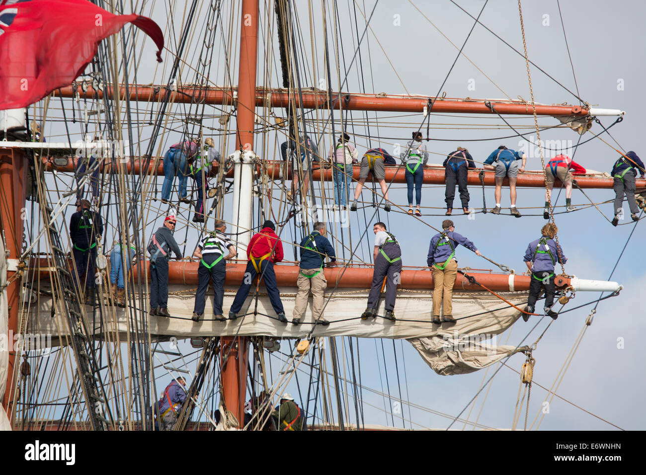 Ships rigging hi-res stock photography and images - Alamy